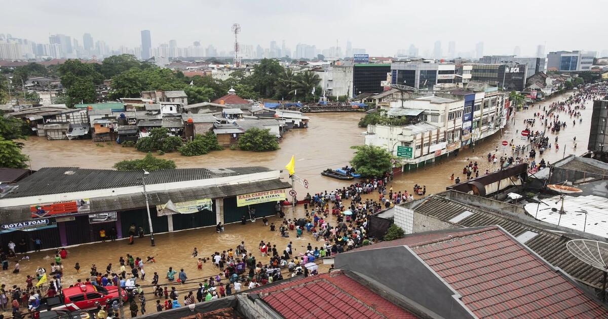 APARC Visiting Scholar Sheds Light on the Cold War Roots of ...