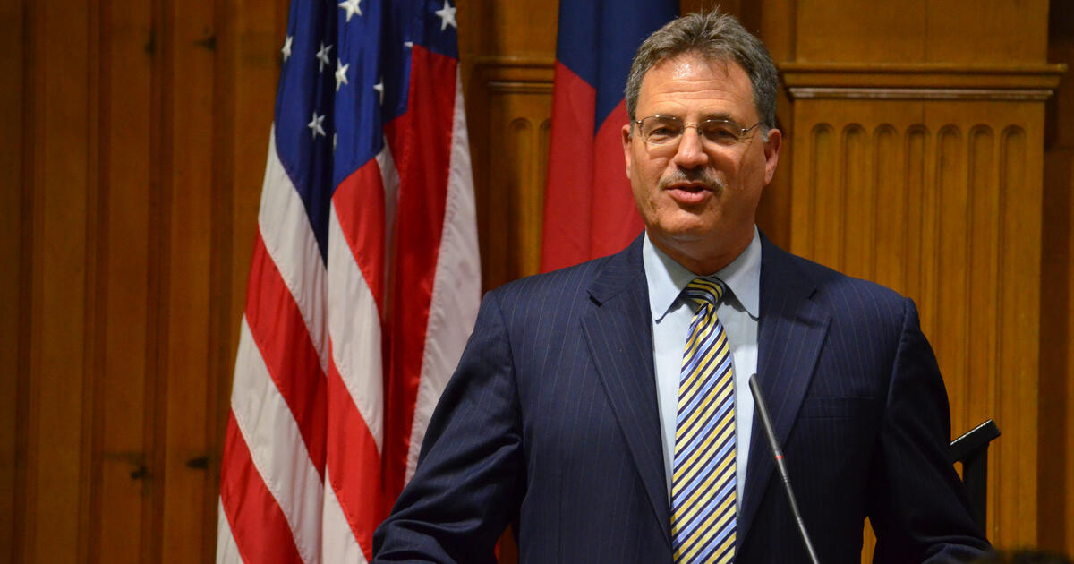 Larry Diamond recognized with Stanford service award | FSI